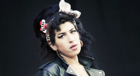 How Did Amy Winehouse Die? Alcohol Intoxication and Health Issues ...