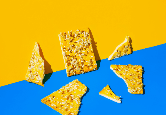 Top 3 Types of Healthy Crackers, According to Dietitians
