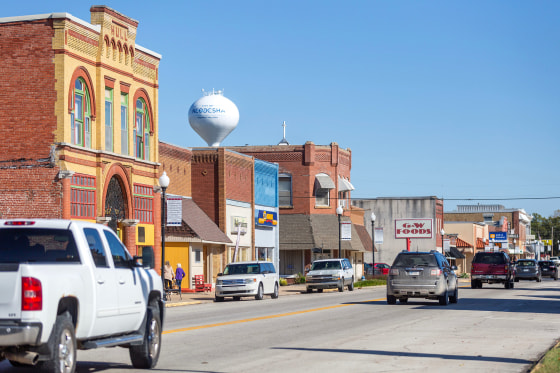 Tax breaks, child care and free college: How a Kansas town is enticing ...