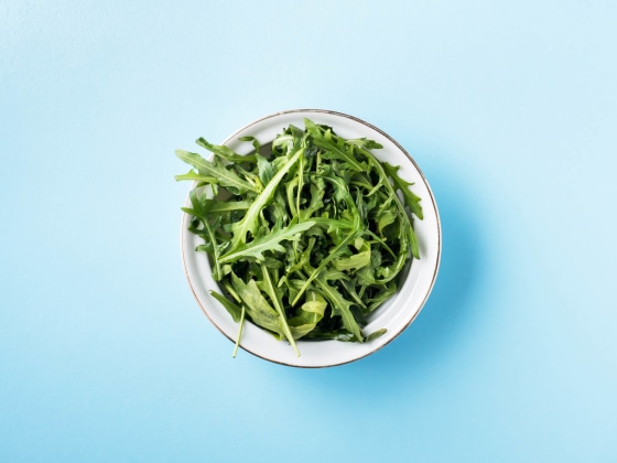 What Are The Benefits of Arugula? Nutrition and Healthy Recipes
