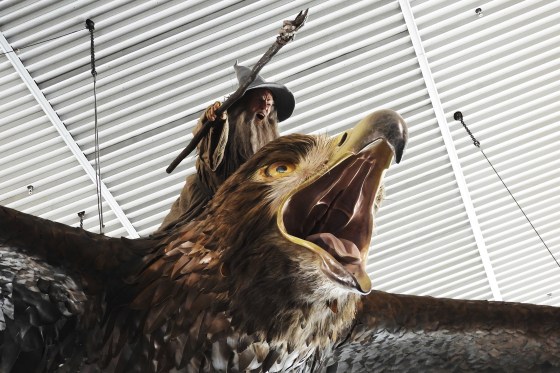 Hobbit-themed eagle sculptures to depart New Zealand airport