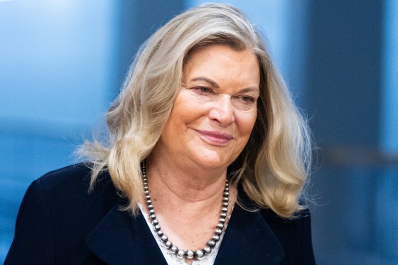 GOP bill would shield AI companies from lawsuits if they're transparent