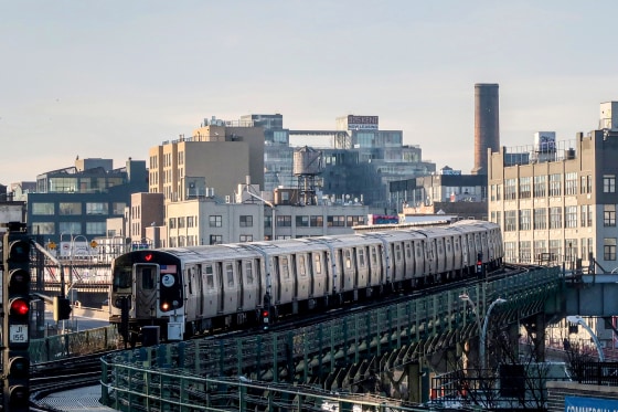 2 Girls Die While Apparently 'Surfing' New York City Subway