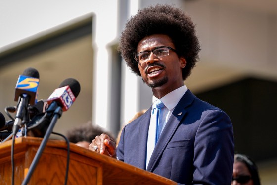 'Tennessee Three' legislator Justin Pearson launches primary challenge ...