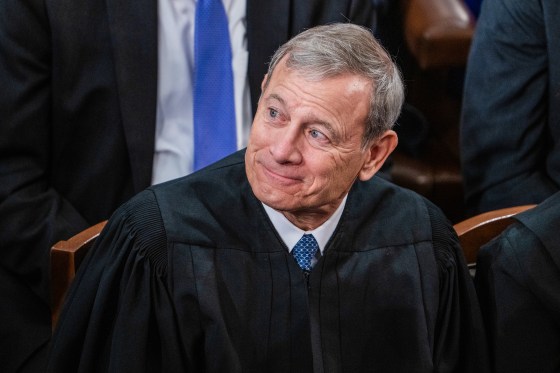 Chief Justice John Roberts dodges contentious issues in year-end ...