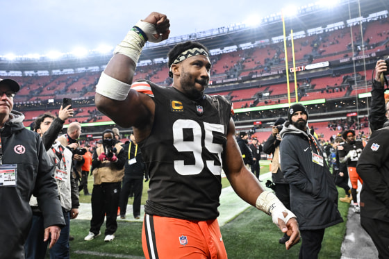 Myles Garrett breaks all-time NFL sacks record