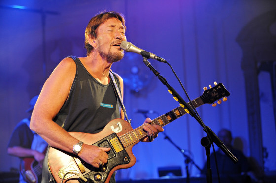 Chris Rea, Known for 'Driving Home for Christmas,' Dies at 74