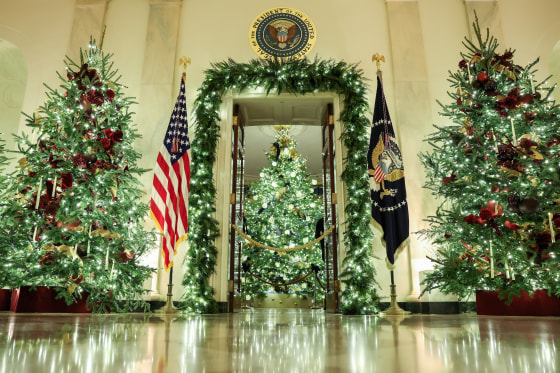 Melania Trump Reveals White House Holiday Decorations and Her Theme ...