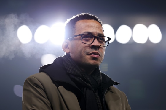 Chelsea hires Liam Rosenior as coach on a six-year contract