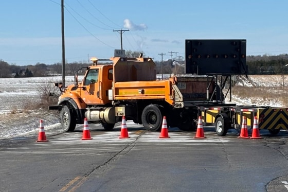 School bus crash kills 1, injures 11 in Illinois
