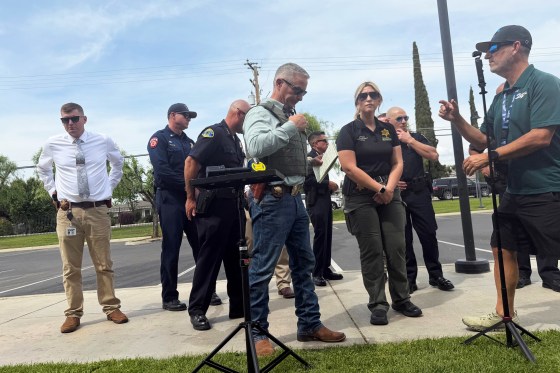 Sheriff's deputy killed in central California while serving eviction notice