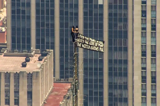 Two trespassers climb to top of Empire State Building