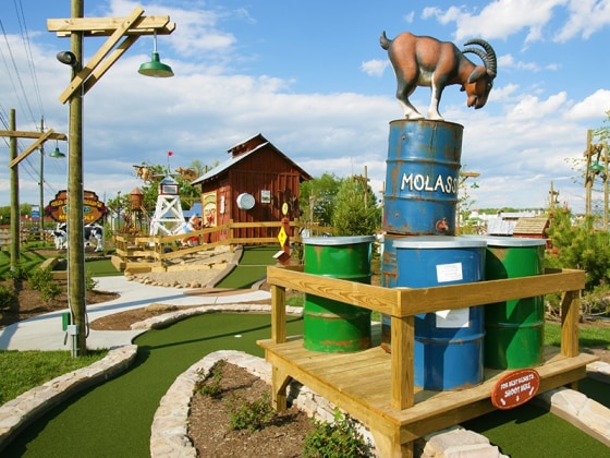 America's wackiest mini-golf courses