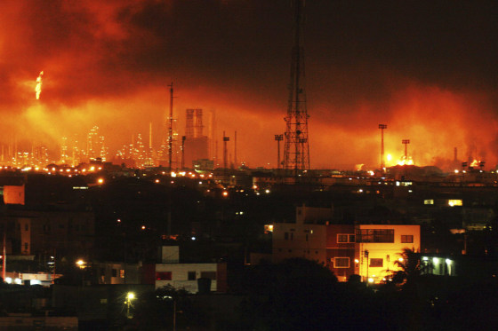 24 dead, dozens hurt in explosion at huge Venezuela oil refinery