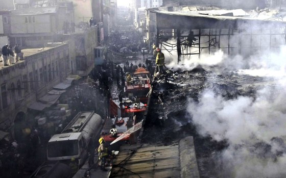 Fire sweeps through Kabul cloth market