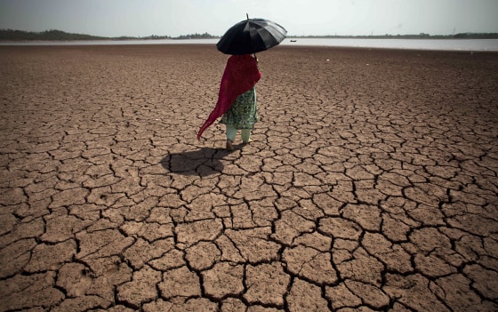 Dry, hot weather causes water shortages in Pakistan