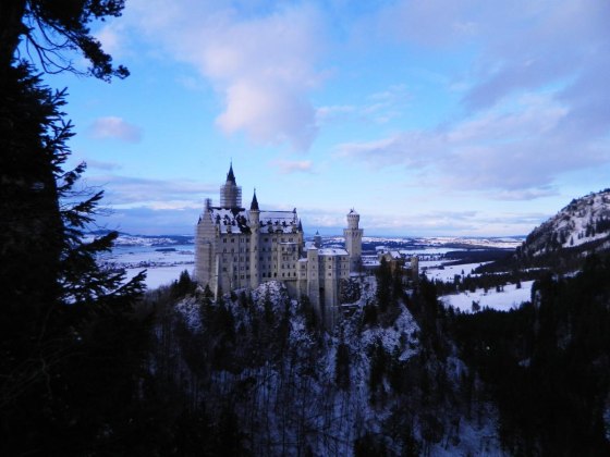Castle Snow Flying The Ultimate Guide To Visiting Neuschwanstein