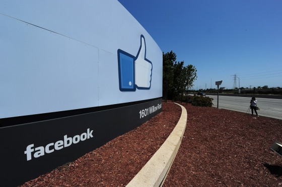 Facebook's bungled IPO ticks off small investors