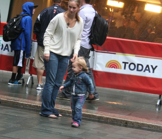 Images from the plaza: What a windy TODAY!