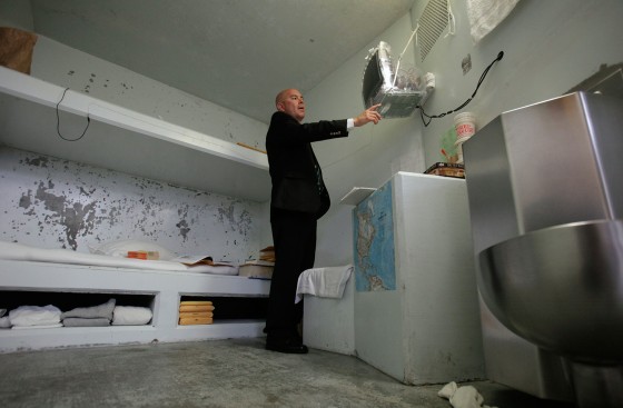 'Living tombs': Thousands of California inmates protest solitary ...