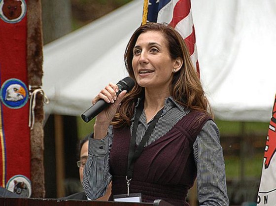 Through one food bank, Latina's goal is to tackle long-term food insecurity