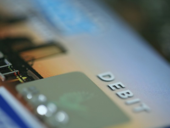 Feds: Employers can't force payroll debit cards on workers