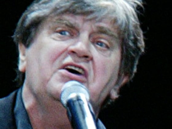 Phil Everly of Everly Brothers dies at 74, family says
