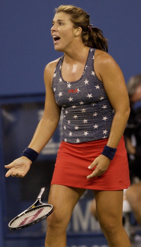 Tennis great Jennifer Capriati has stalking, battery charges dropped