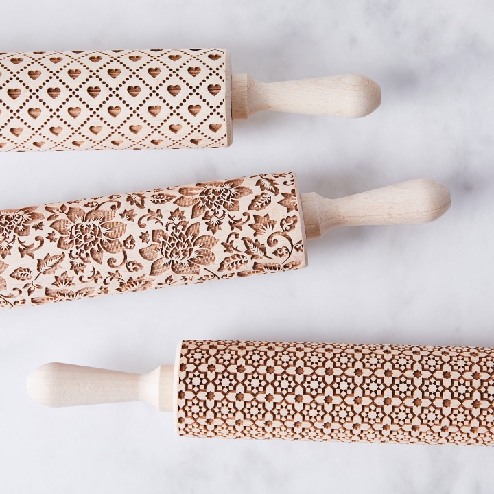 10 embossed rolling pins that are perfect for holiday baking