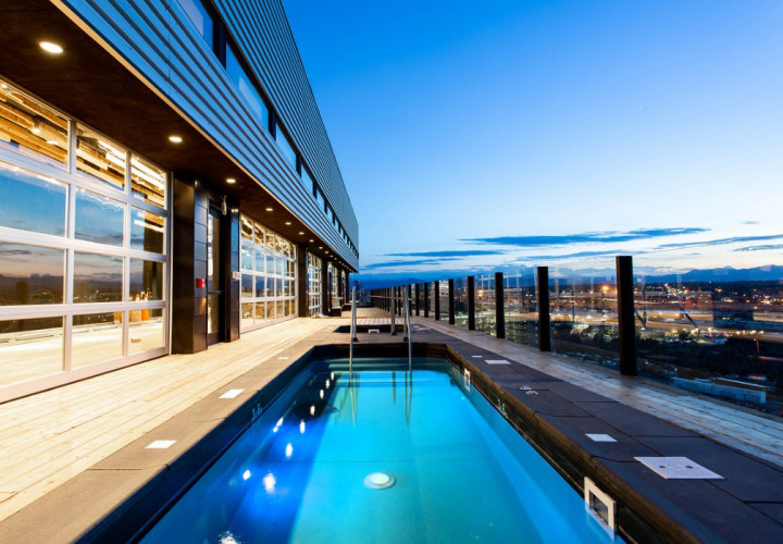 11 best hotels with pools in the U.S. and what to pack