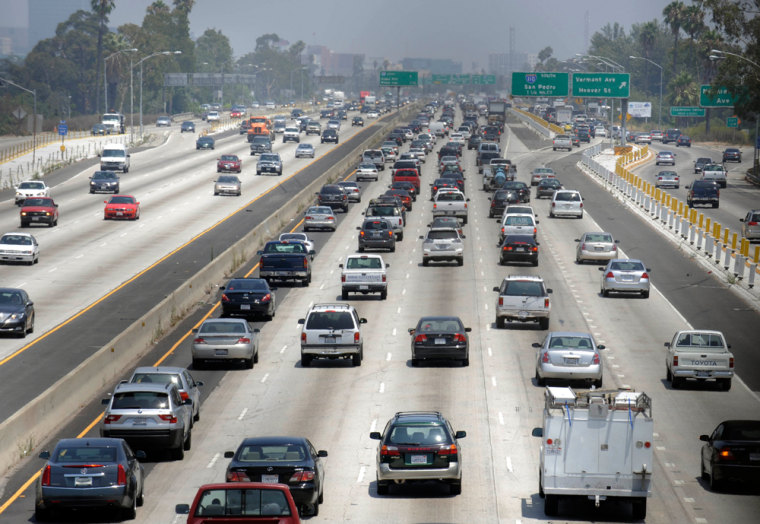 Traffic congestion dips as economy falters