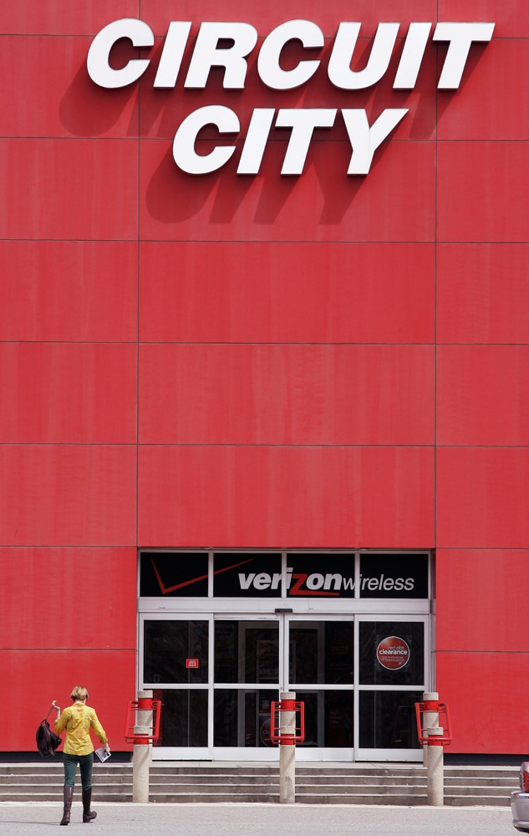 Circuit City to close 155 U.S. stores