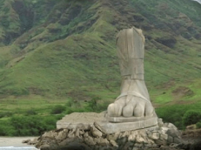 ‘Lost’ mysteries that need to be solved