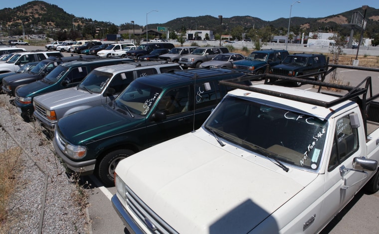 Many, not all, dealers still offering clunker cash