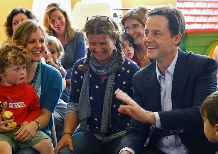 Clegg holds his own in 2nd U.K. debate