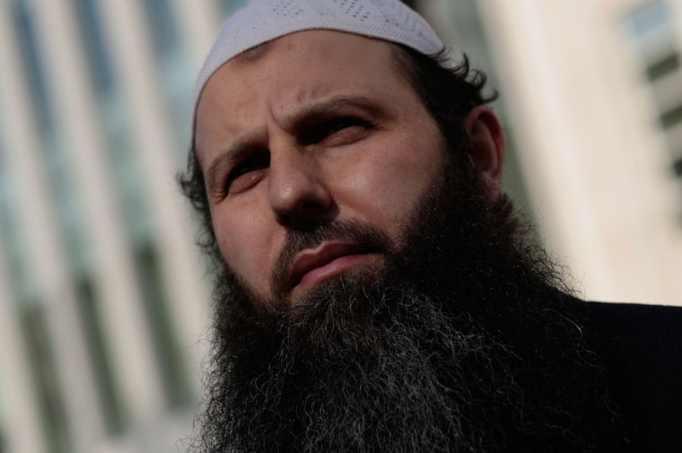 Imam booted out of U.S.: 'God bless America'