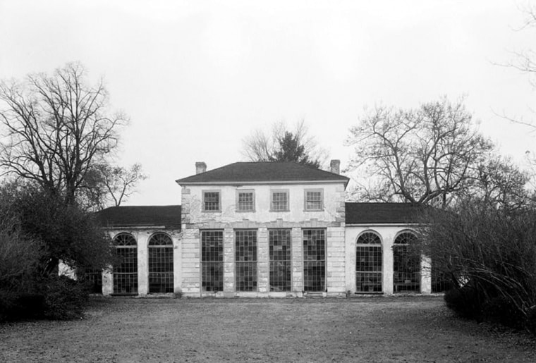 Slaves buried African charms in plantation greenhouse