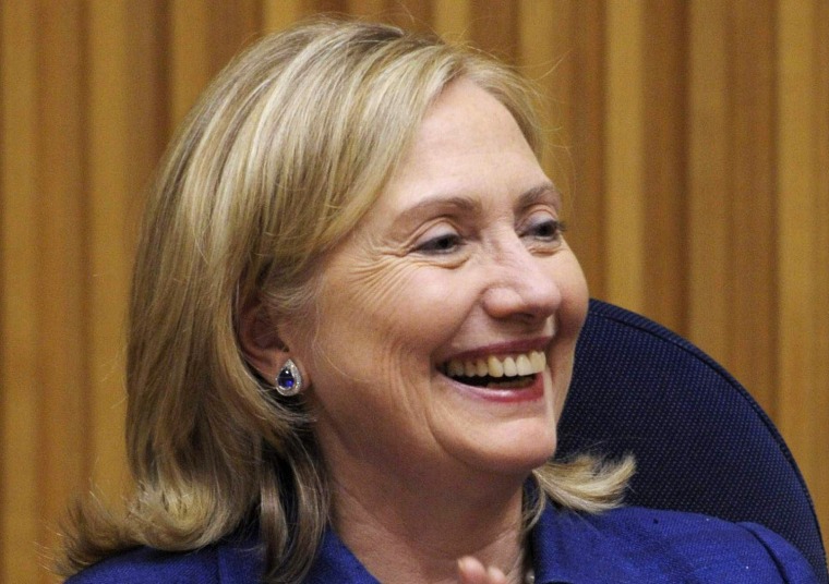 Clinton urges African states to abandon Gadhafi