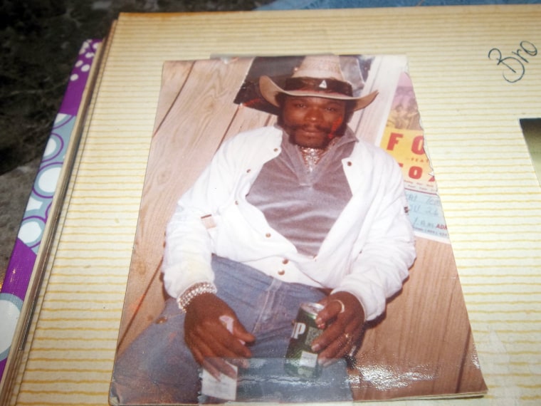 Homeless man who returned ring gets over $175K in donations