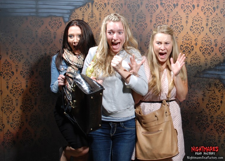 Faces of fear: 30 amazing haunted house reactions