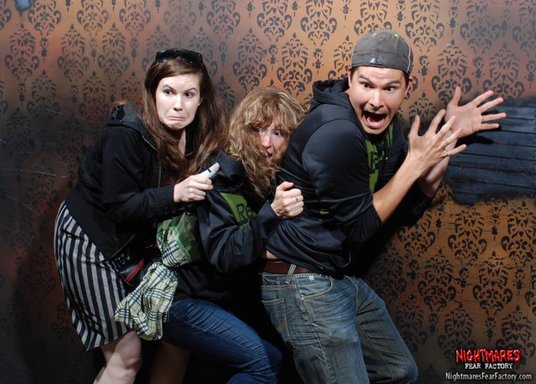 Faces of fear: 30 amazing haunted house reactions