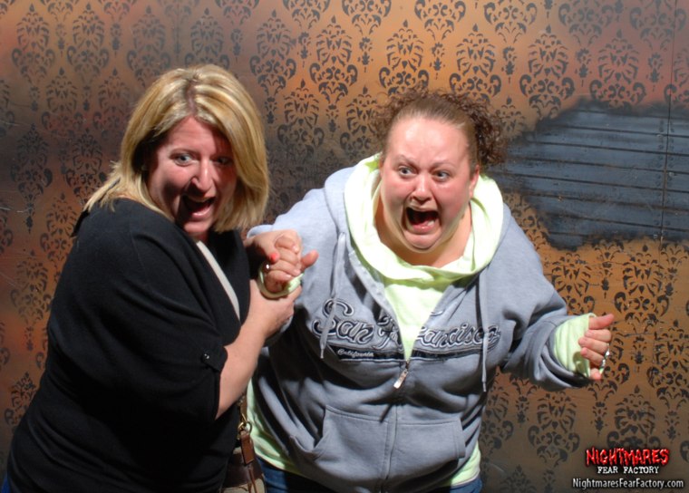 Faces of fear: 30 amazing haunted house reactions