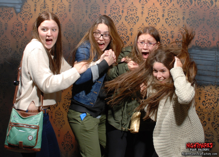 Faces of fear: 30 amazing haunted house reactions