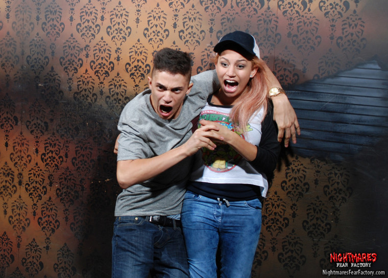 Faces of fear: 30 amazing haunted house reactions