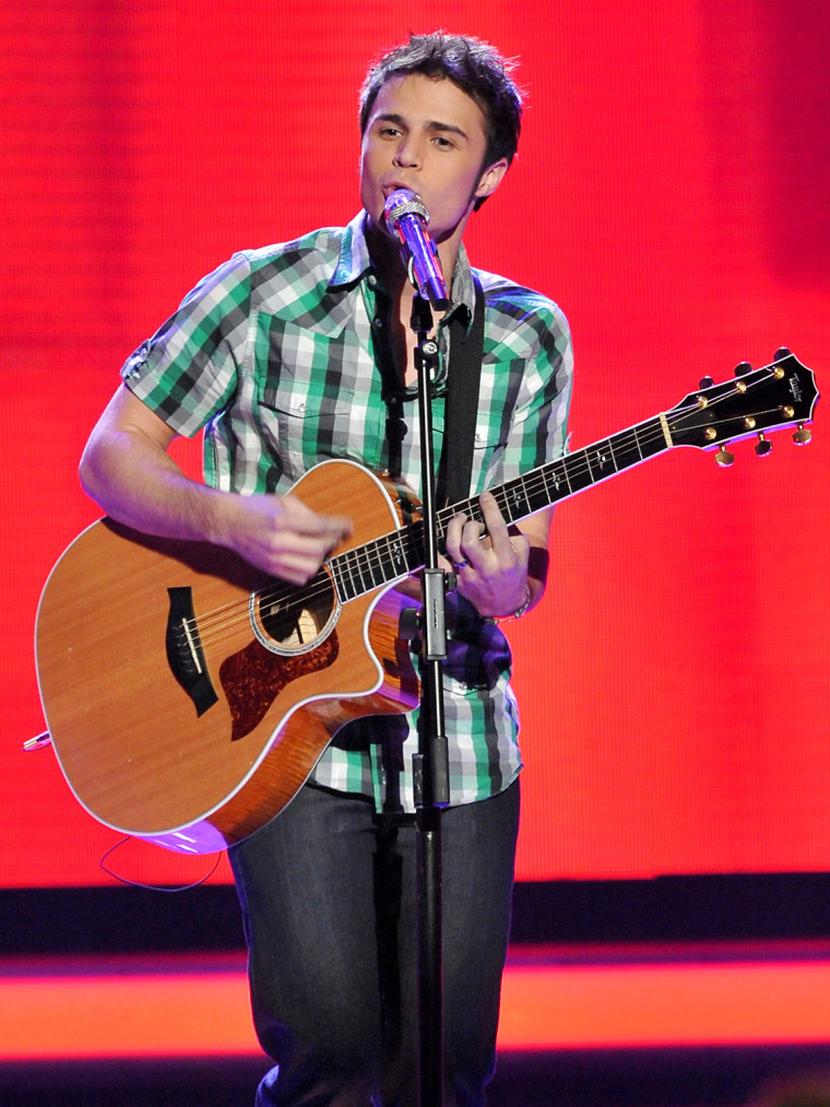 Kris Allen plays it cool