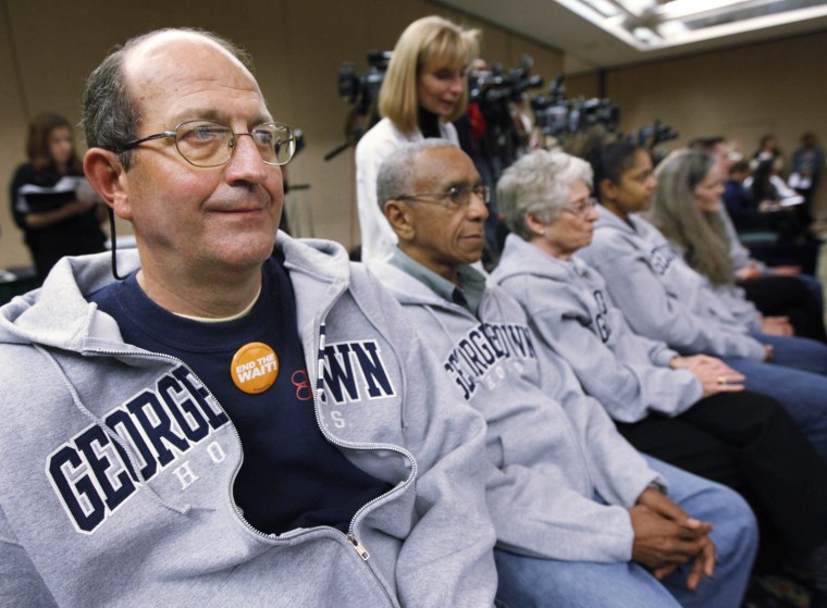 13 get new kidneys in largest donor chain