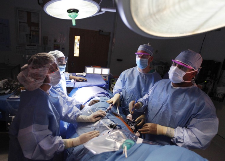 13 get new kidneys in largest donor chain