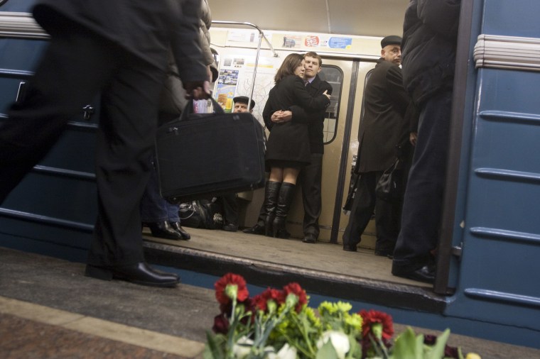 Moscow mourns after deadly subway blast