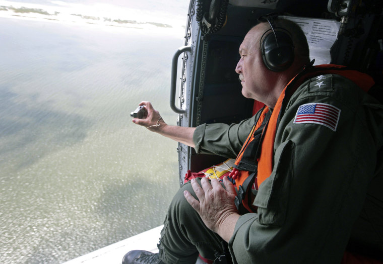 Deepwater Horizon rig oil hits land