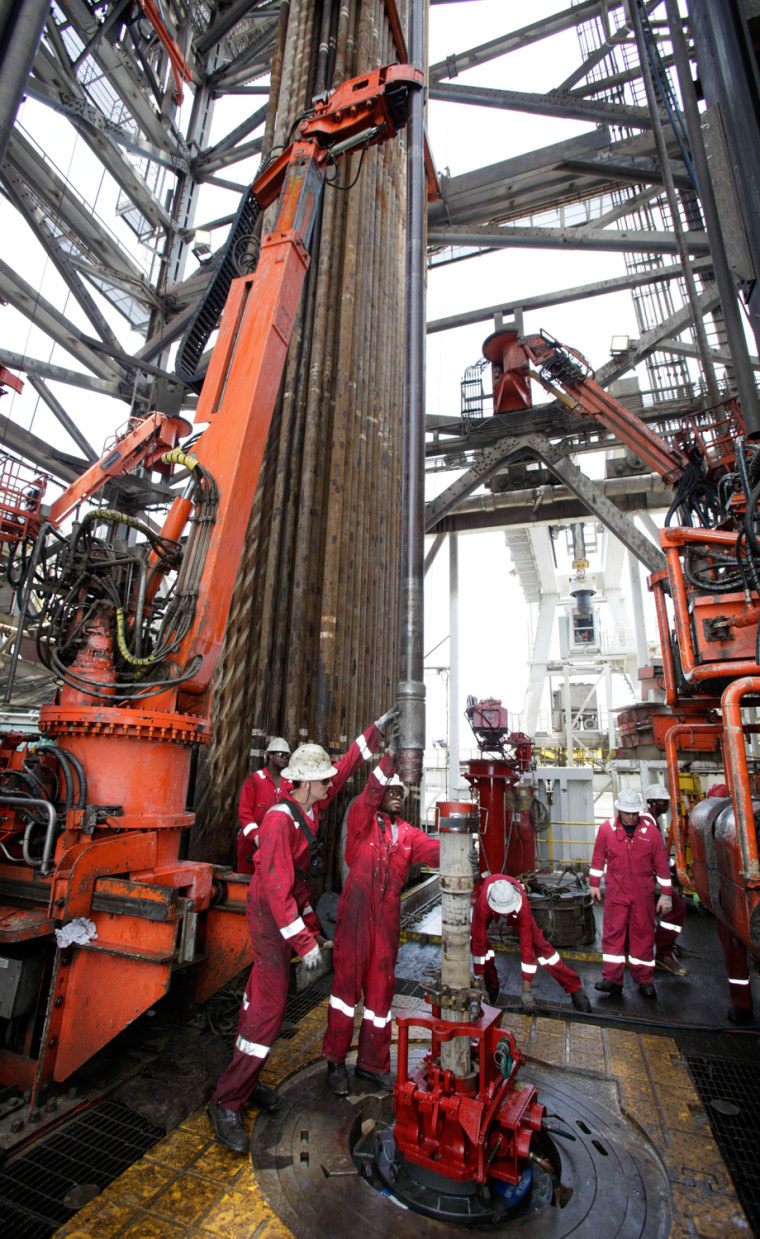 Deepwater Horizon rig oil hits land